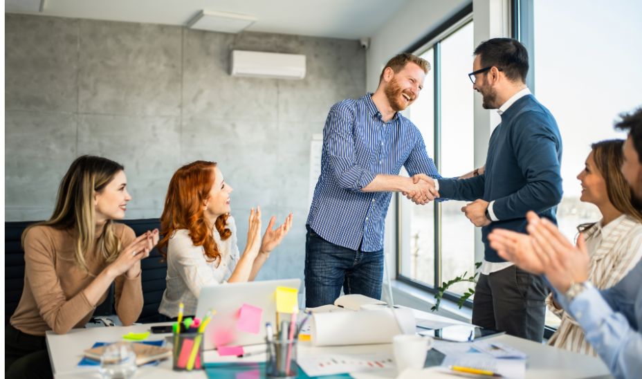 Free AI Work Anniversary Message Generator