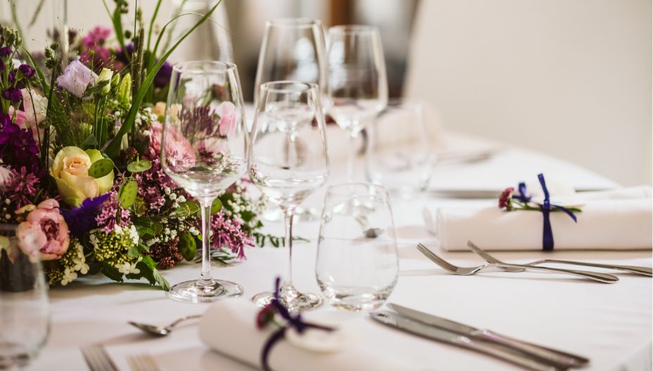 Free AI Wedding Table Decor Generator | Wedding Table Arrangement